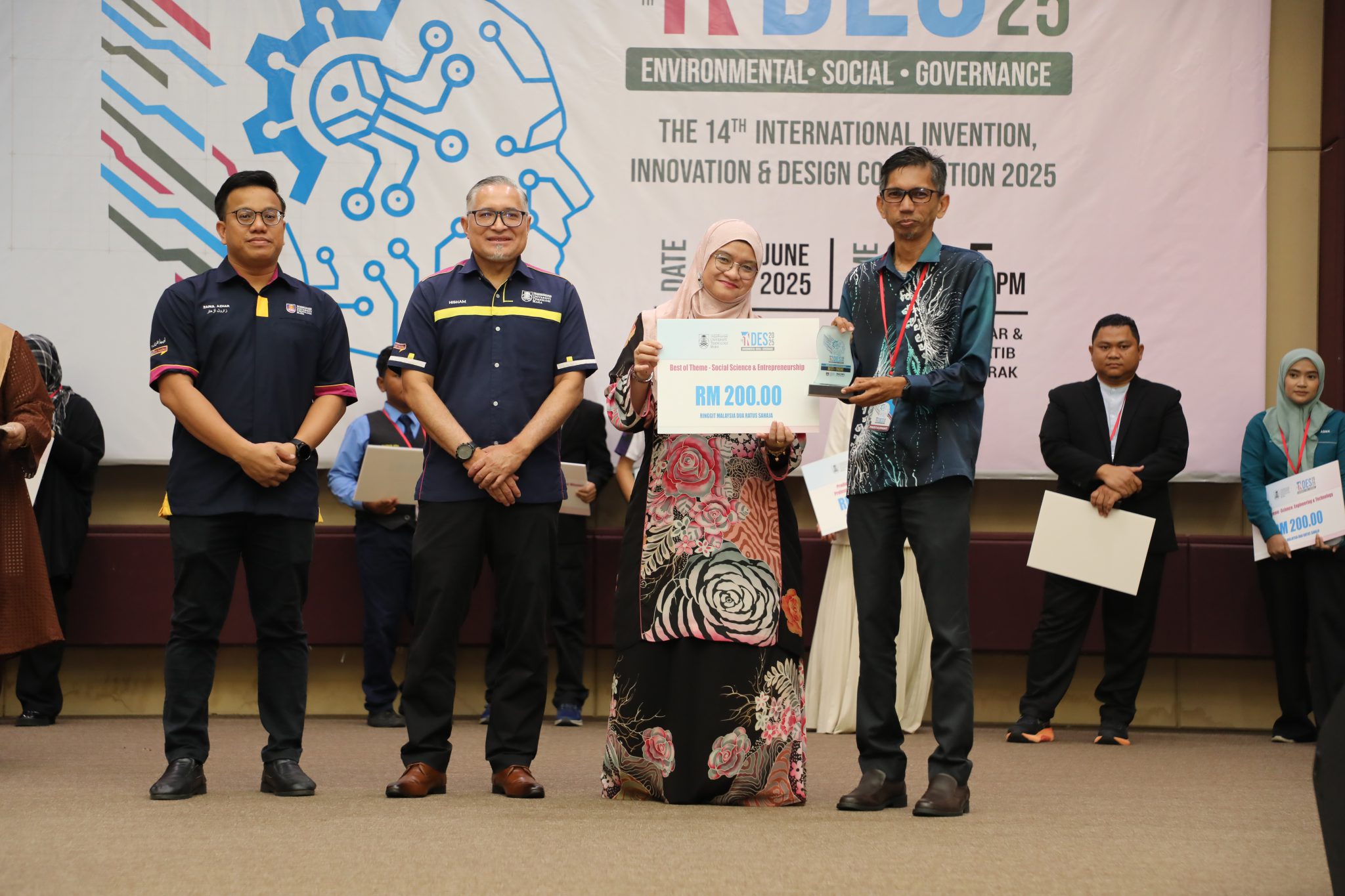 Kejayaan Cemerlang PTAR di INDES 2025: Projek OFA Bawa Pulang Tiga ...